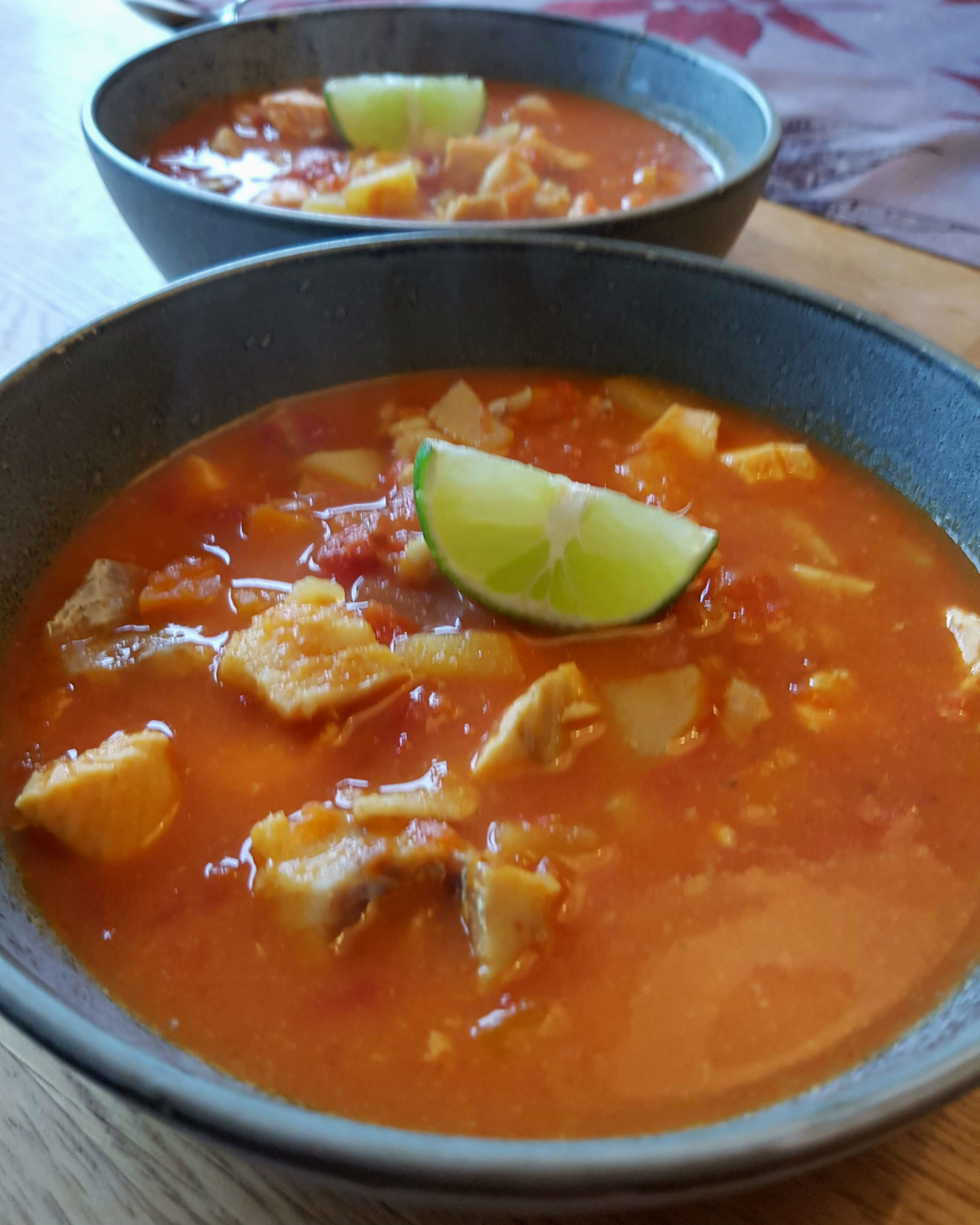 Fisksoppa med kokosmjölk, curry och rotfrukter – Lindas Mathörna